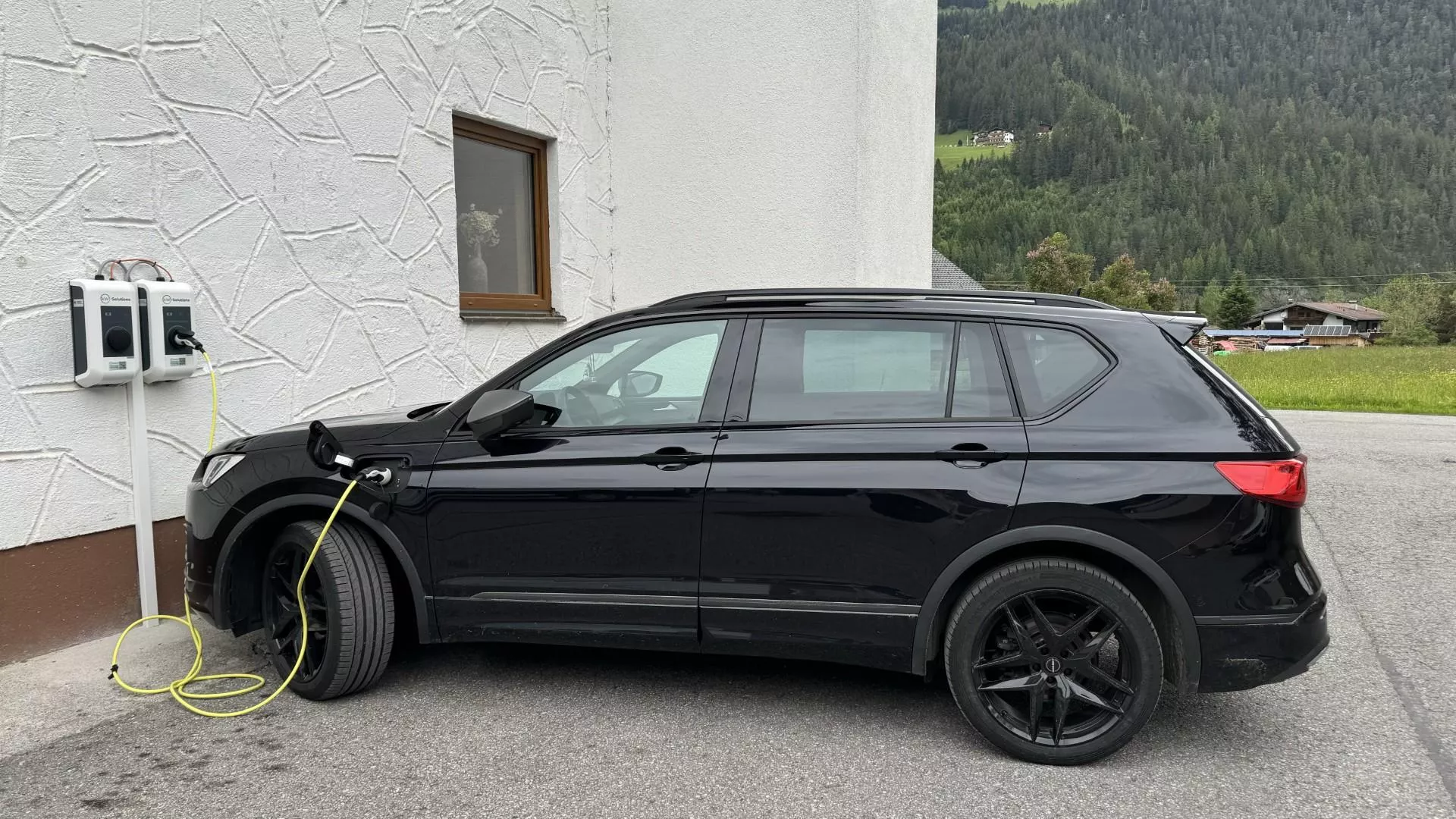 E-Auto Ladestation Alpenblick